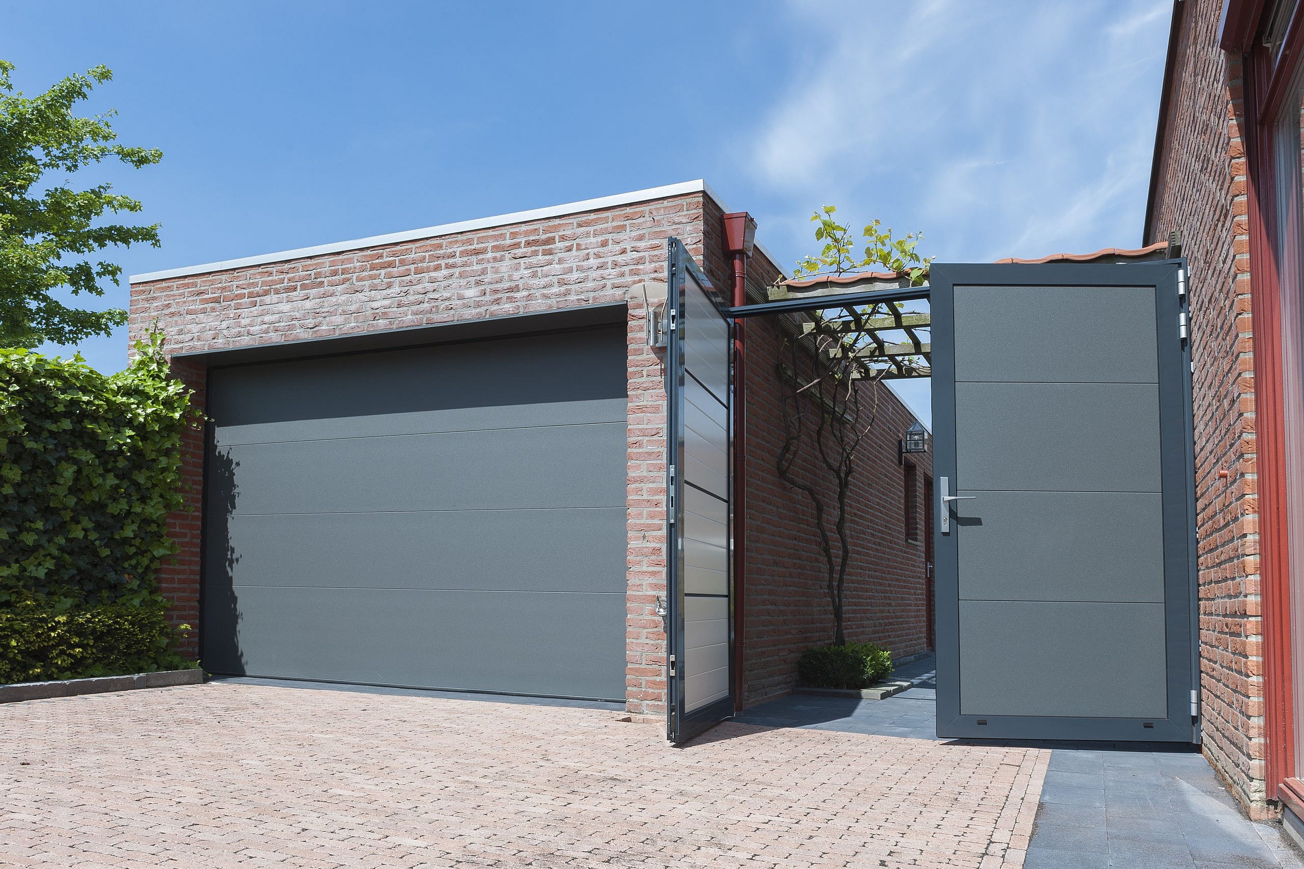 Garagedeuren op maat | Veilig & duurzaam